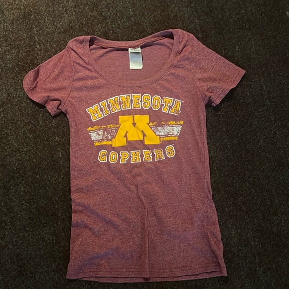 Tops | Minnesota Gophers Ladies Sz Medium Red Yellow Tshirtgolden ...